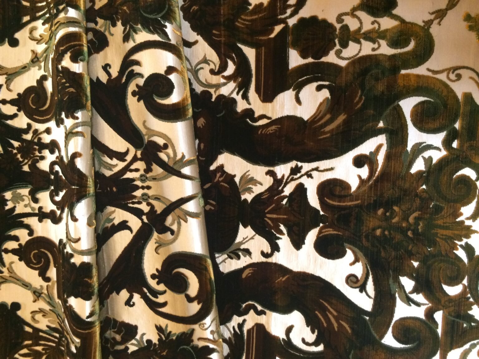 What is Al Sadu weaving? – The Craft Atlas